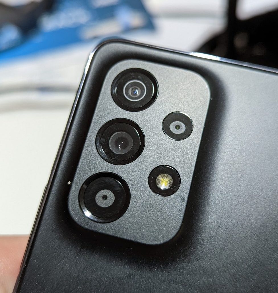 Another Great Smartphone Under $700 - Tech Daily with Andy Wells