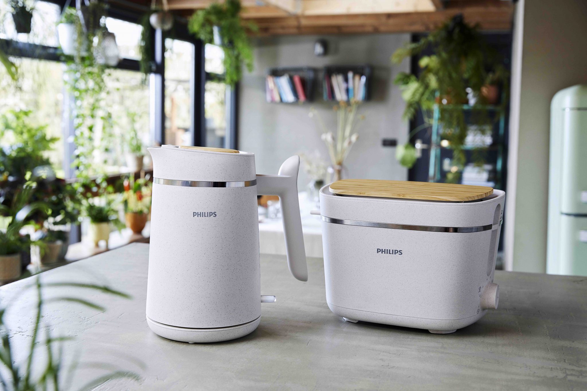 Phillips gets Eco Friendly for Toast and Tea - Tech Daily with Andy Wells