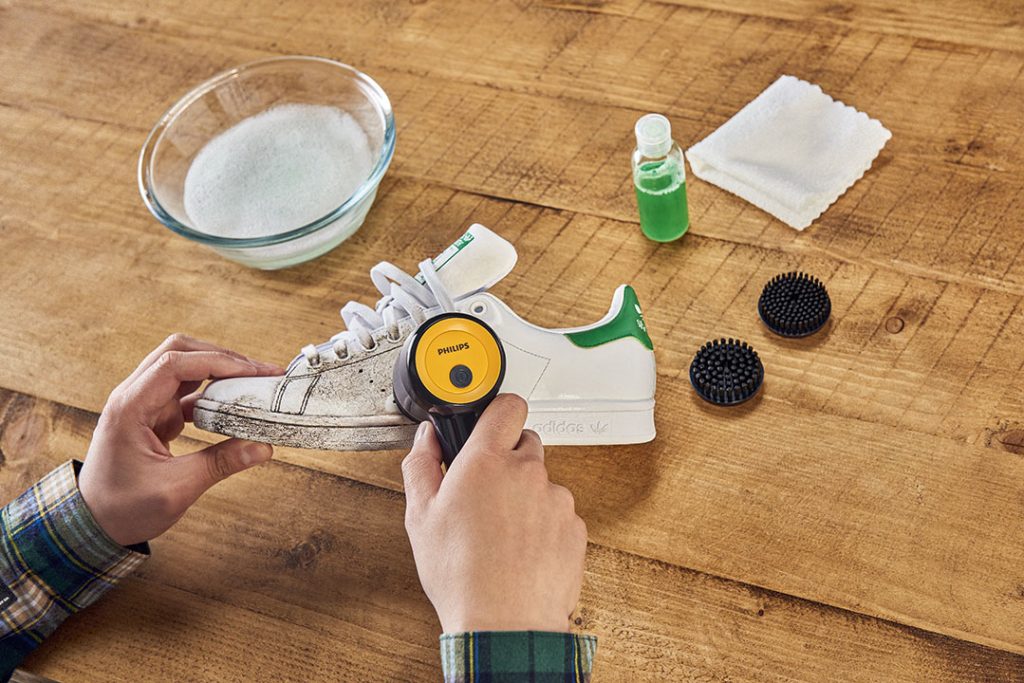 Philips Sneaker Cleaner - Tech Daily with Andy Wells